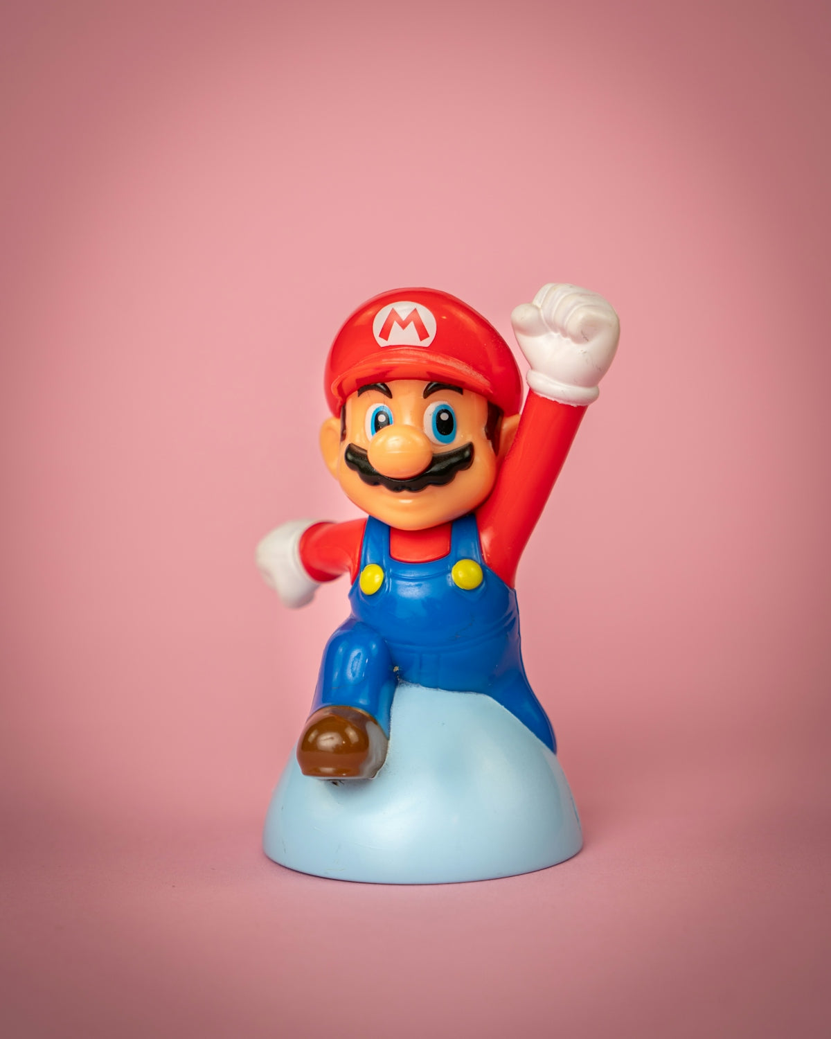 Upplev Glädjen i Super Mario Bros: En Guide till Fantastiska Emblem och ...